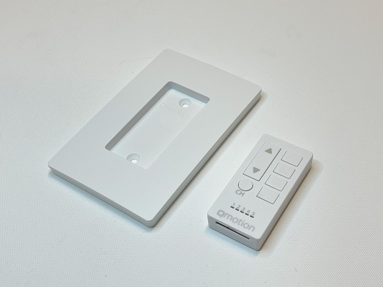 QMotion QDR2 (Gen3) Remote & Wallplate - The Custom Shade